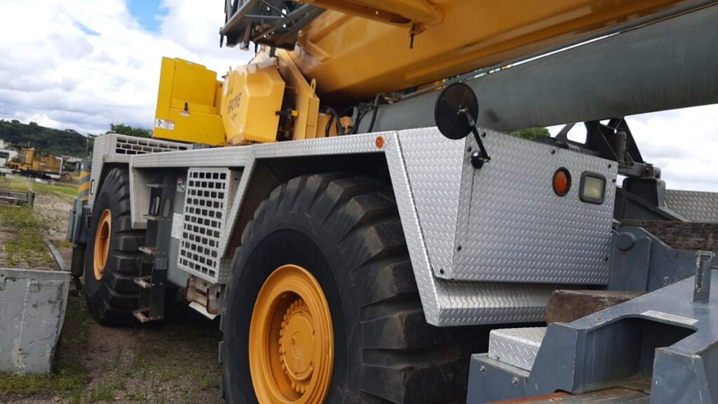 GROVE RT 9130E-2 2012 120 TON. – EXCELENTE – Guindastes Theodoro