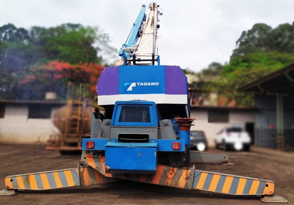 TADANO TR250 1991 25 TON. – Guindastes Theodoro
